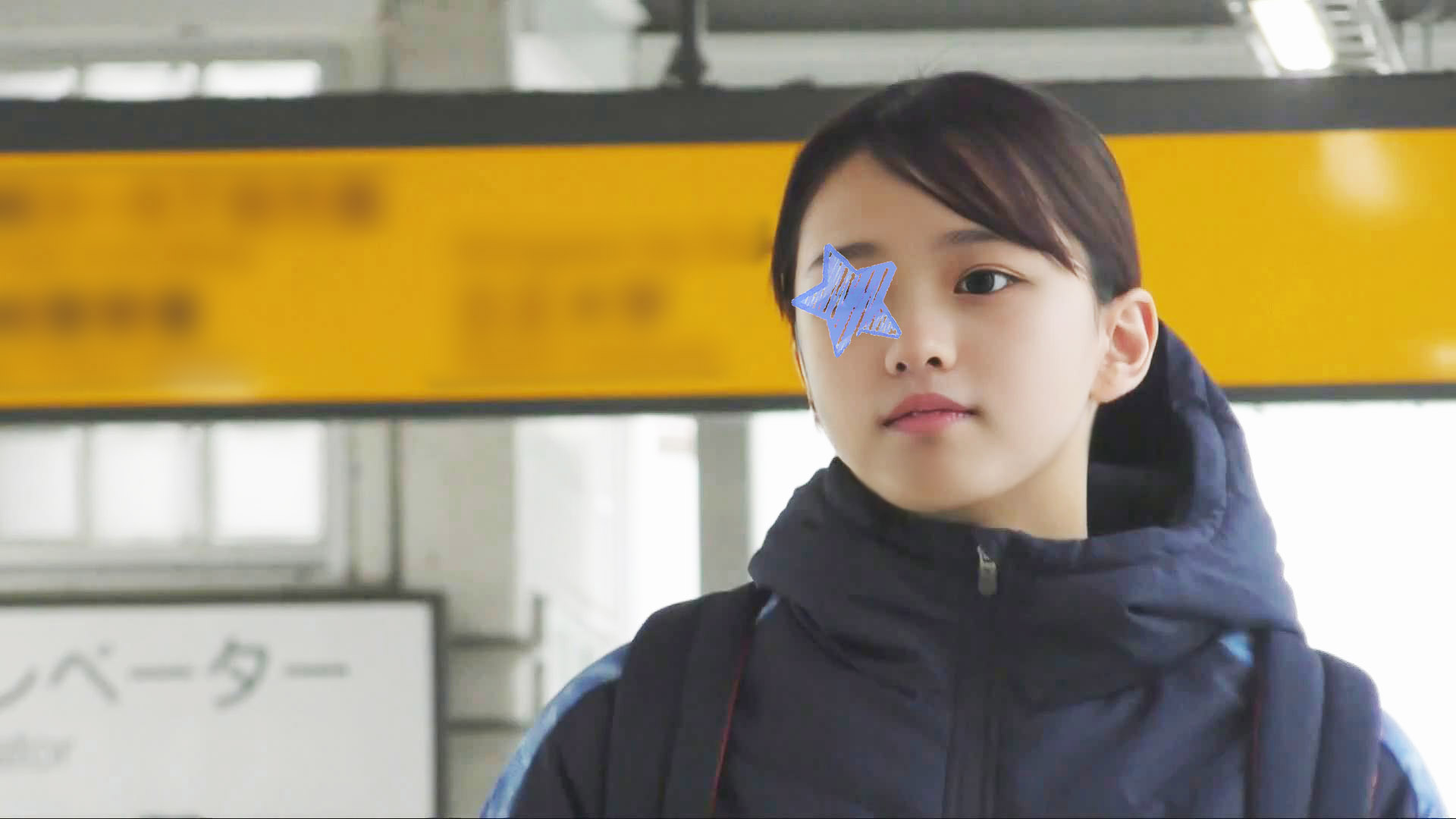 《部活女子》【電車チカン】★陸上部の日焼け美少女が「おチンポ気持ちイイッ！」と未成熟ボディを痙攣させて中出しアクメ|oLAXD.com